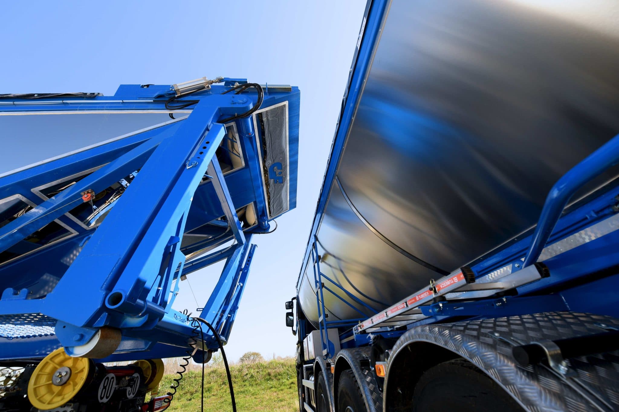 Semi remorque benne TP - demi-ronde 3 essieux Poly 4 - Cif Bennes